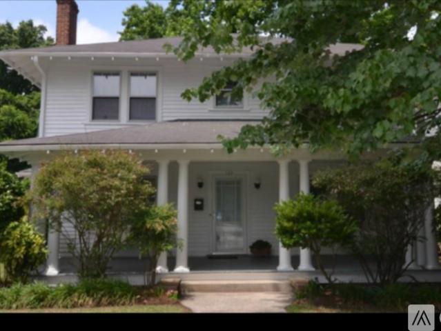 2 BR, 1 BA Apartment 120 Tate Street, Unit B, Greensboro, NC 27403