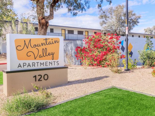 2 BR, 1 BA Apartment 120 W Dobbins Road Unit 223, Phoenix, AZ 85041