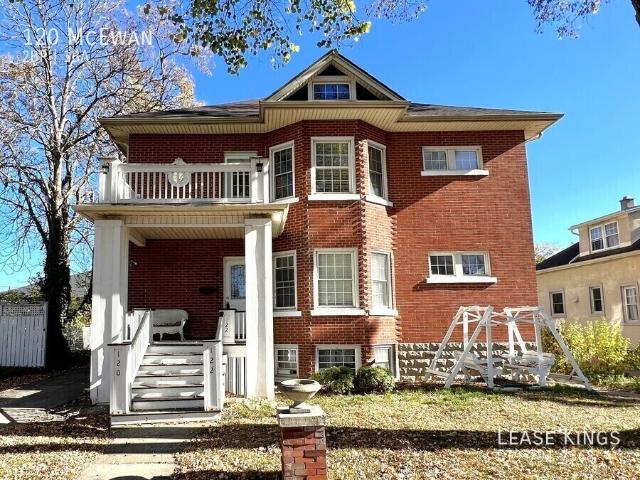 2 BR, 1 BA Apartment 120 McEwan, Windsor, ON N9B 2E4