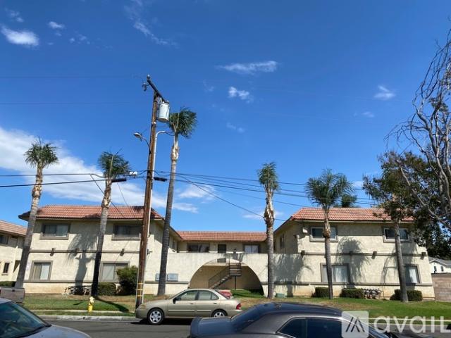 2 BR, 1 BA Apartment 120 North 13 Th Avenue, Unit E, Upland, CA 91786