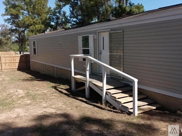 2 BR, 1 BA Apartment 120 Pine Hill Loop, Unit #E, Bastrop, TX 78602