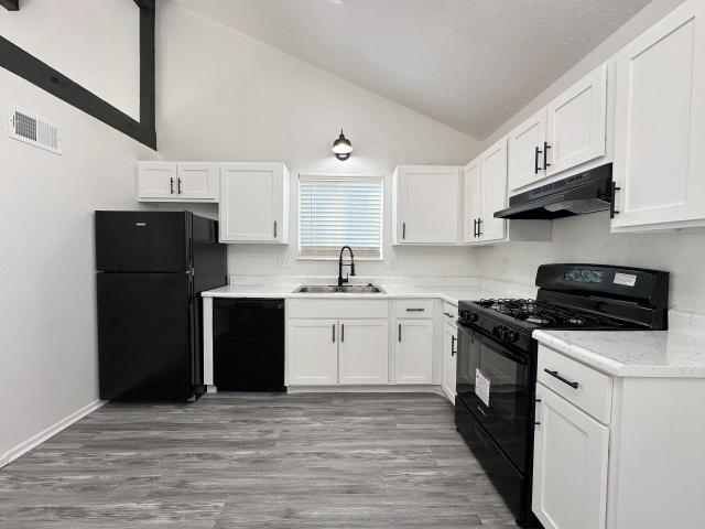 2 BR, 1 BA Apartment 1210 NW Kent Court Unit 1215CA, Blue Springs, MO 64015