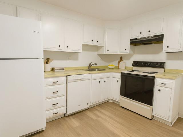 2 BR, 1 BA Apartment 12121 W Nevada Dr, Lakewood, CO 80228