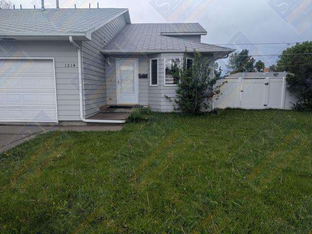 2 BR, 1 BA Apartment 1214 9th Street, Rock Springs, WY 82901