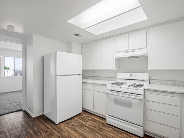 2 BR, 1 BA Apartment 1215 D St, Corona, CA 92882