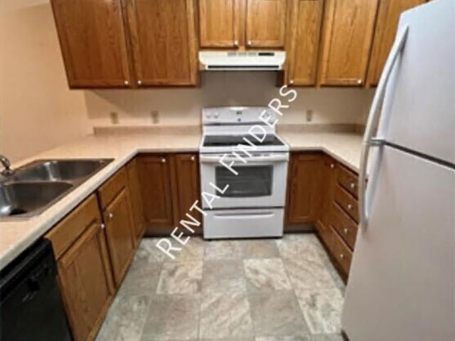 2 BR, 1 BA Apartment 1215 Zajak Dr Baraboo, WI 53913