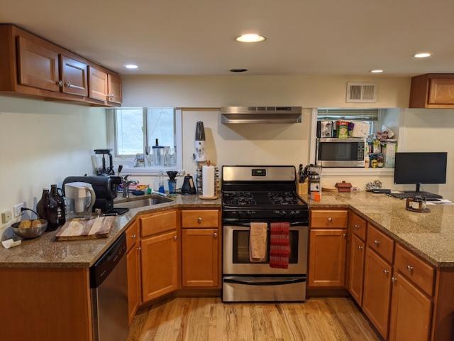 2 BR, 1 BA Apartment 1216 W Montana Street, Chicago, IL 60614
