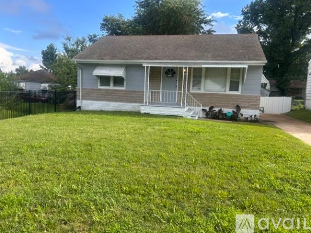 2 BR, 1 BA Apartment 1218 Lynfield Place, St. Louis, MO 63147