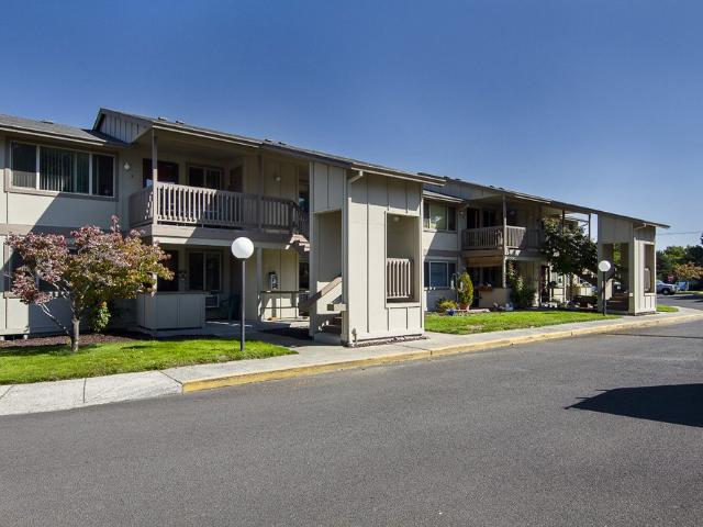 2 BR, 1 BA Apartment 1220 W 8th St, The Dalles, OR 97058