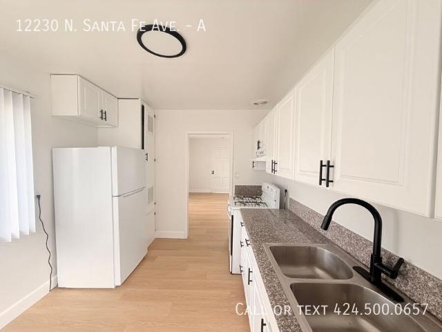 2 BR, 1 BA Apartment 12230 N. Santa Fe Ave Lynwood, CA 90262