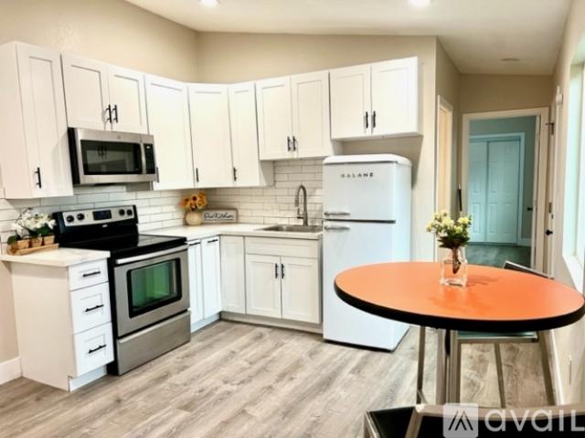 2 BR, 1 BA Apartment 1224 Schirra Court, Manteca, CA 95336