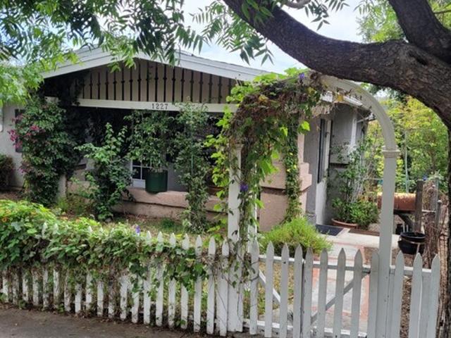 2 BR, 1 BA Apartment 1227 Oak Grove Drive, Unit 1, Los Angeles, CA 90041