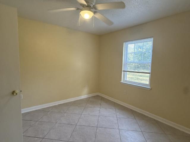 2 BR, 1 BA Apartment 122 Woodhouse Lane, Savannah, GA 31406