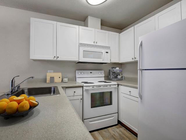 2 BR, 1 BA Apartment 12303 Harbour Pointe Boulevard Unit D102, Mukilteo, WA 98275