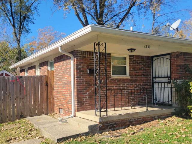 2 BR, 1 BA Apartment 1230 Taylor Drive West, Indianapolis, IN 46219