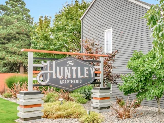2 BR, 1 BA Apartment 12310 SW Center St Unit 24, Beaverton, OR 97005