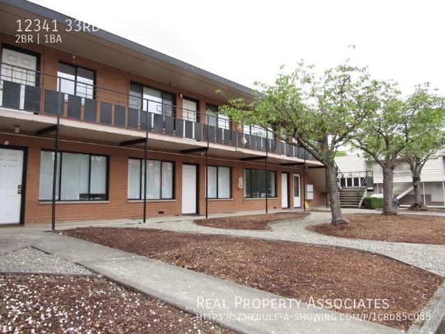 2 BR, 1 BA Apartment 12341 33rd Ave NE, Seattle, WA 98125