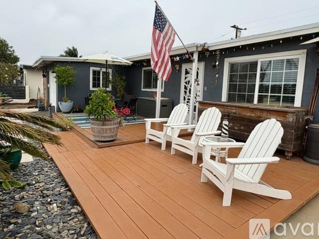 2 BR, 1 BA Apartment 1238 Essex St, San Diego, CA 92103