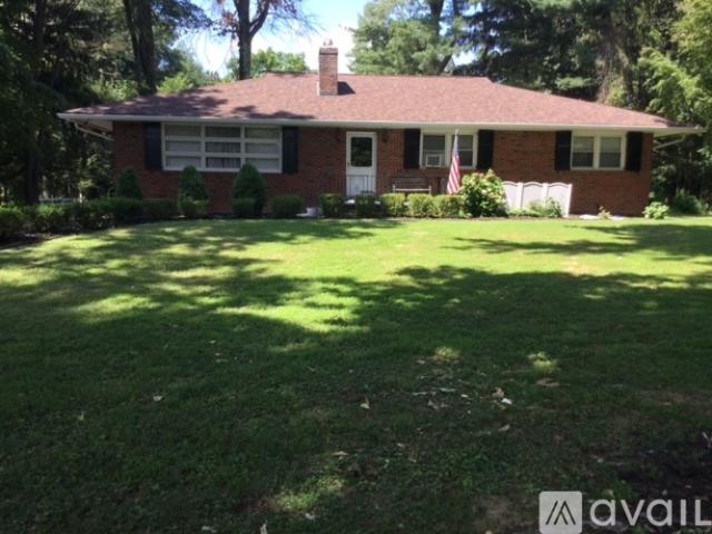 2 BR, 1 BA Apartment 127 Carter Road, Princeton, NJ 08540