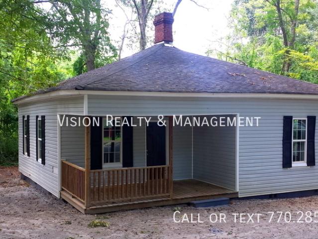 2 BR, 1 BA Apartment 127 Pike St, Carrollton, GA 30117