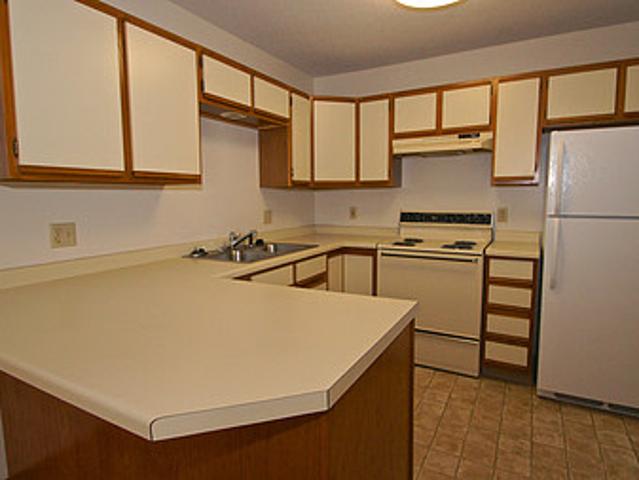 2 BR, 1 BA Apartment 12400 Gettysburg Ave N Unit 14, Champlin, MN 55316