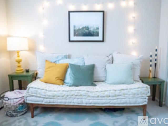 2 BR, 1 BA Apartment 1242 Gaylord Street, Unit 103, Denver, CO 80206