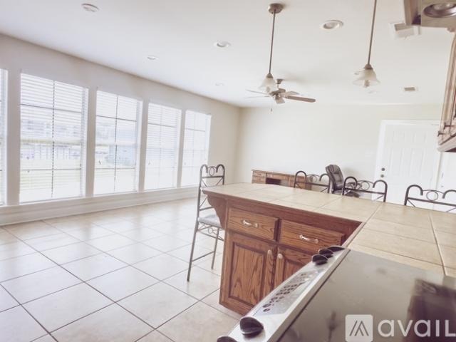 2 BR, 1 BA Apartment 12481 Home Port Dr, Unit A, Maurepas, LA 70449