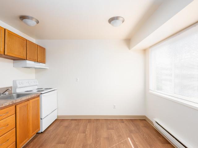 2 BR, 1 BA Apartment 12511 69th Ave S Unit 7, Seattle, WA 98178