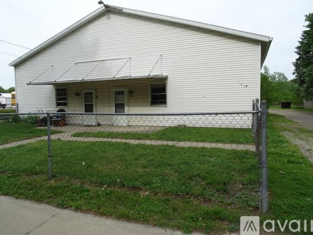2 BR, 1 BA Apartment 126 N Washington St, Unit 4, Morenci, MI 49256