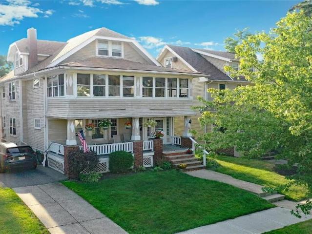 2 BR, 1 BA Apartment 1271 Jackson Ave Lower, Lakewood, OH 44107