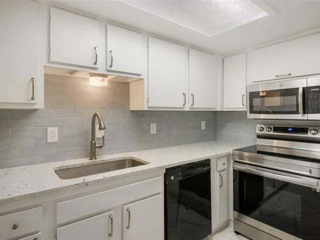 2 BR, 1 BA Apartment 12810 Midway Rd, Dallas, TX 75244