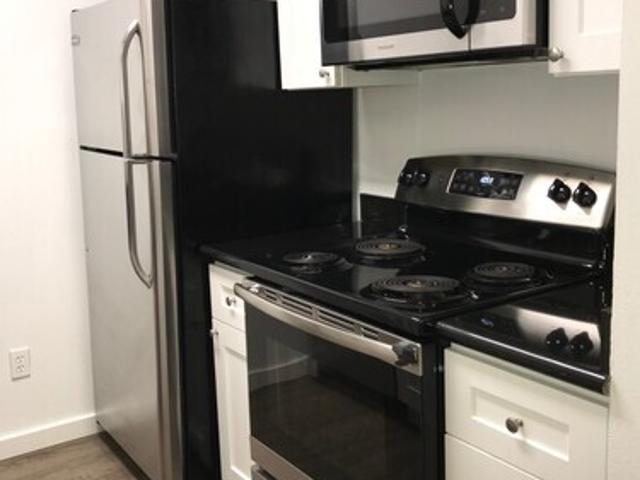 2 BR, 1 BA Apartment 12839 SE 40th Pl, Unit C7, Bellevue, WA 98006