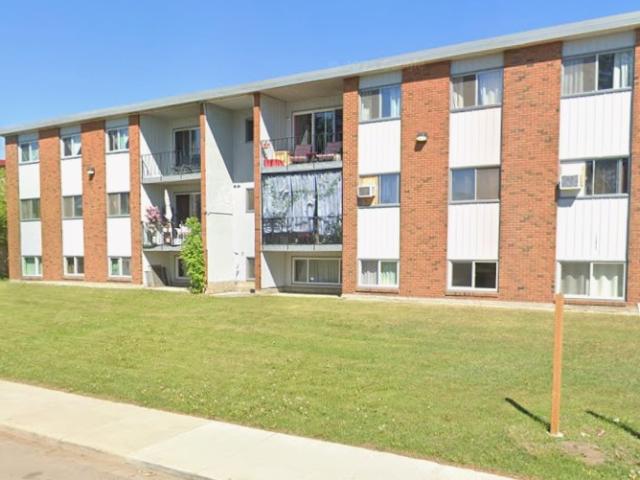 2 BR, 1 BA Apartment 12955 101 Street Northwest 35, Edmonton, AB T5E 4E8