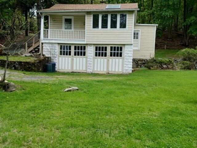 2 BR, 1 BA Apartment 129 Thiells Rd, Stony Point, NY 10980