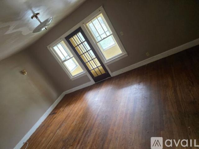 2 BR, 1 BA Apartment 129 Craddock St, Unit B, Syracuse, NY 13207