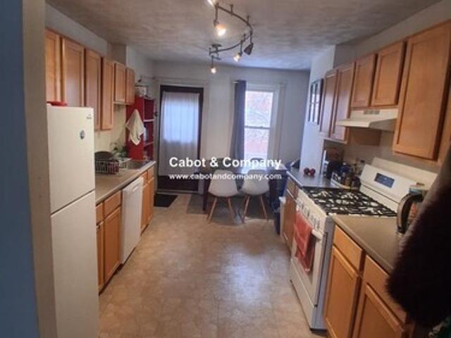 2 BR, 1 BA Apartment 12 Mead St, Unit 2A, Boston, MA 02134