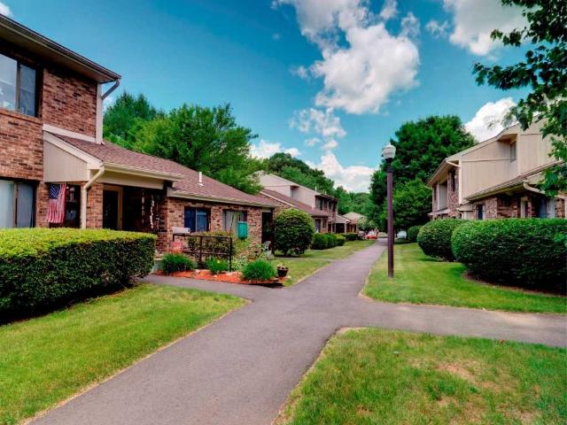 2 BR, 1 BA Apartment 12 Wolf Hill Rd Wolcott, CT 06702