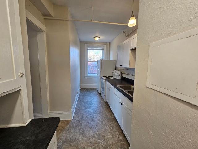 2 BR, 1 BA Apartment 133 West William Street, Albert Lea, MN 56007