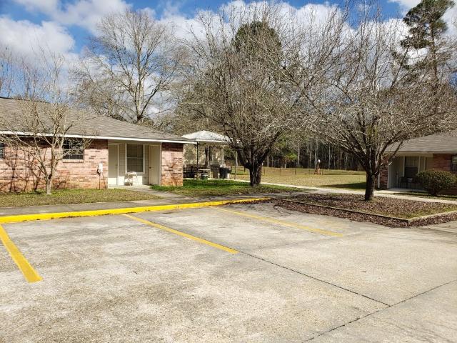 2 BR, 1 BA Apartment 13000 Main St Norwood, LA 70761