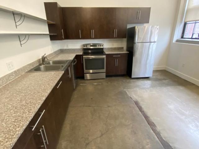 2 BR, 1 BA Apartment 1300 South 11th Street Unit 035, Saint Joseph, MO 64503