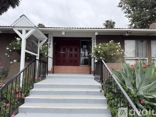 2 BR, 1 BA Apartment 1300 Saratoga Avenue, Unit 500, Ventura, CA 93003