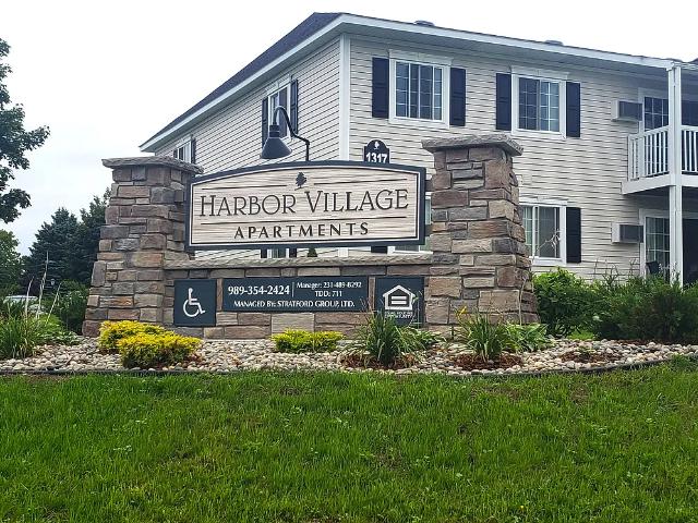 2 BR, 1 BA Apartment 1301, 1309, 1317, 1325 Crestview Dr Petoskey, MI 49770
