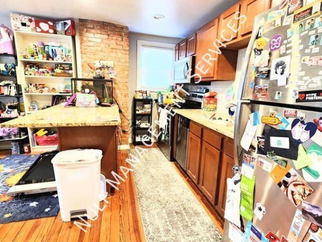 2 BR, 1 BA Apartment 1301 S Braddock Avenue, Pittsburgh, PA 15218