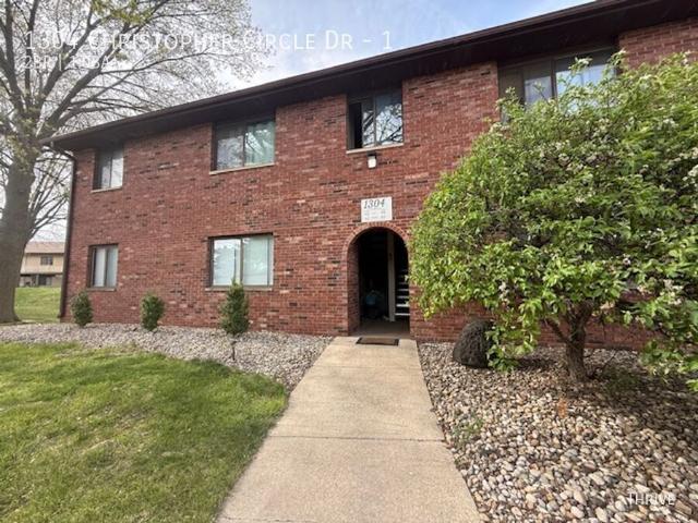 2 BR, 1 BA Apartment 1304 Christopher Circle Dr, Urbana, IL 61802