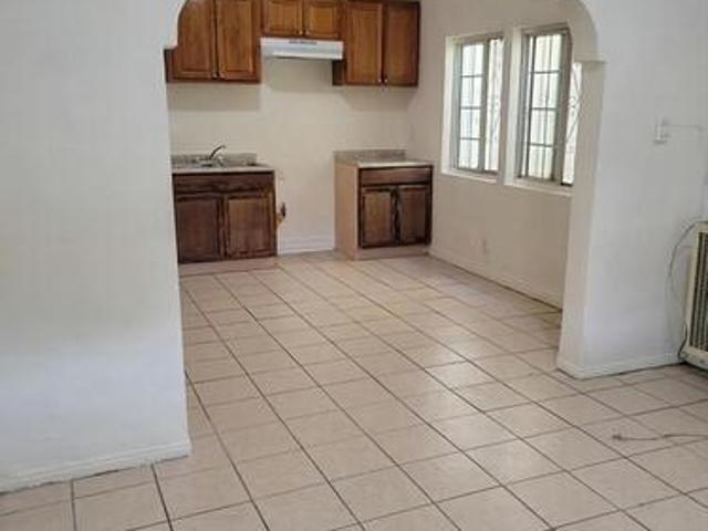 2 BR, 1 BA Apartment 1305 East 56th Street, Unit 1307 1/2, Los Angeles, CA 90011