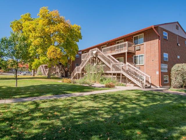 2 BR, 1 BA Apartment 1305 Estes St Unit 17, Denver, CO 80215