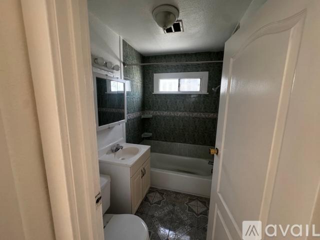 2 BR, 1 BA Apartment 1307 West 56th Street, Los Angeles, CA 90037