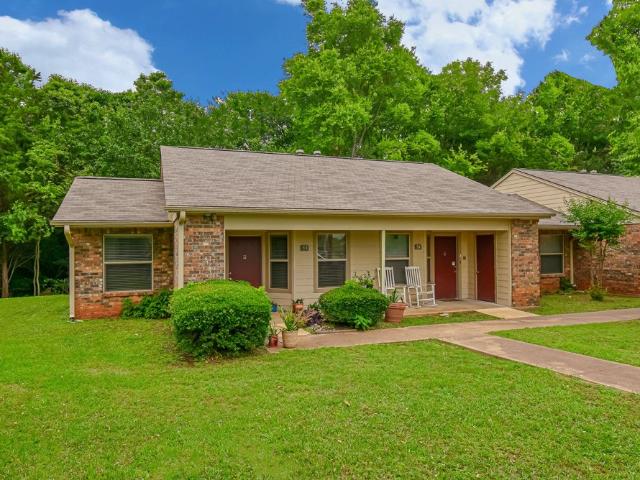 2 BR, 1 BA Apartment 1308 Jacksonville Square Drive, Jacksonville, TX 75766