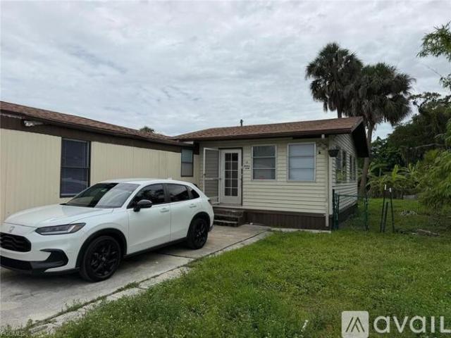 2 BR, 1 BA Apartment 130 Lantern Pl, North Fort Myers, FL 33917