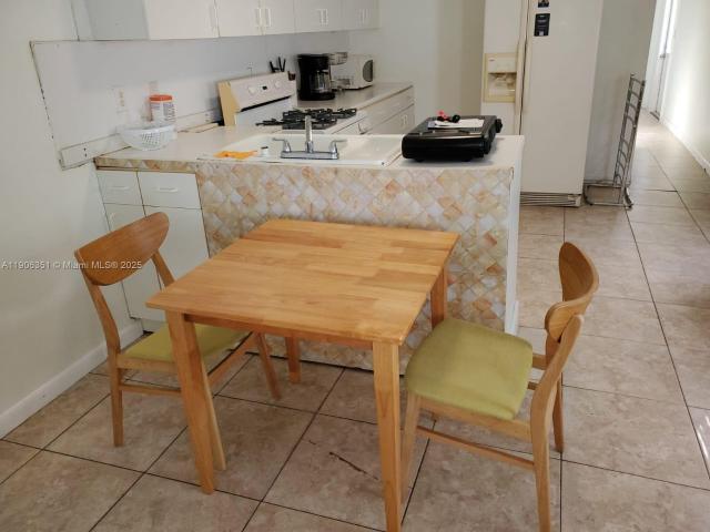 2 BR, 1 BA Apartment 13101 Southwest 14th Street, Miami, FL 33184